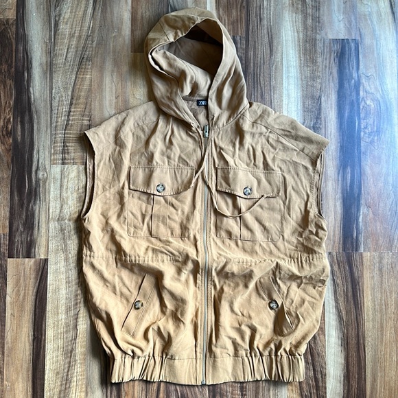Zara | Jackets & Coats | Zara Safari Style Hooded Sleeveless Vest Size ...